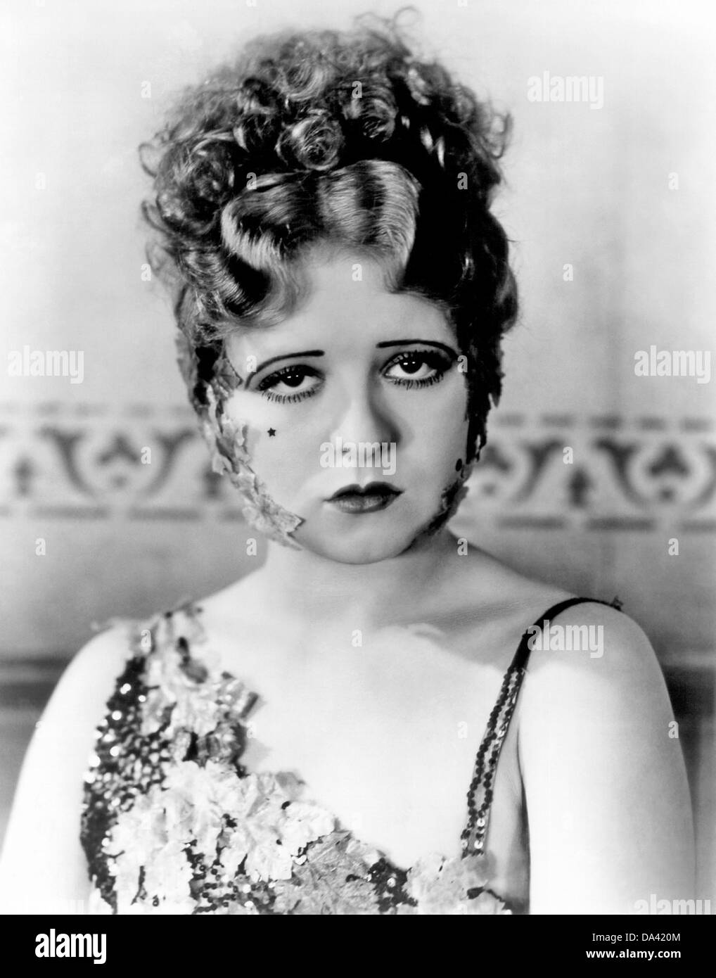 Clara bow 1929 hi-res stock photography and images - Alamy