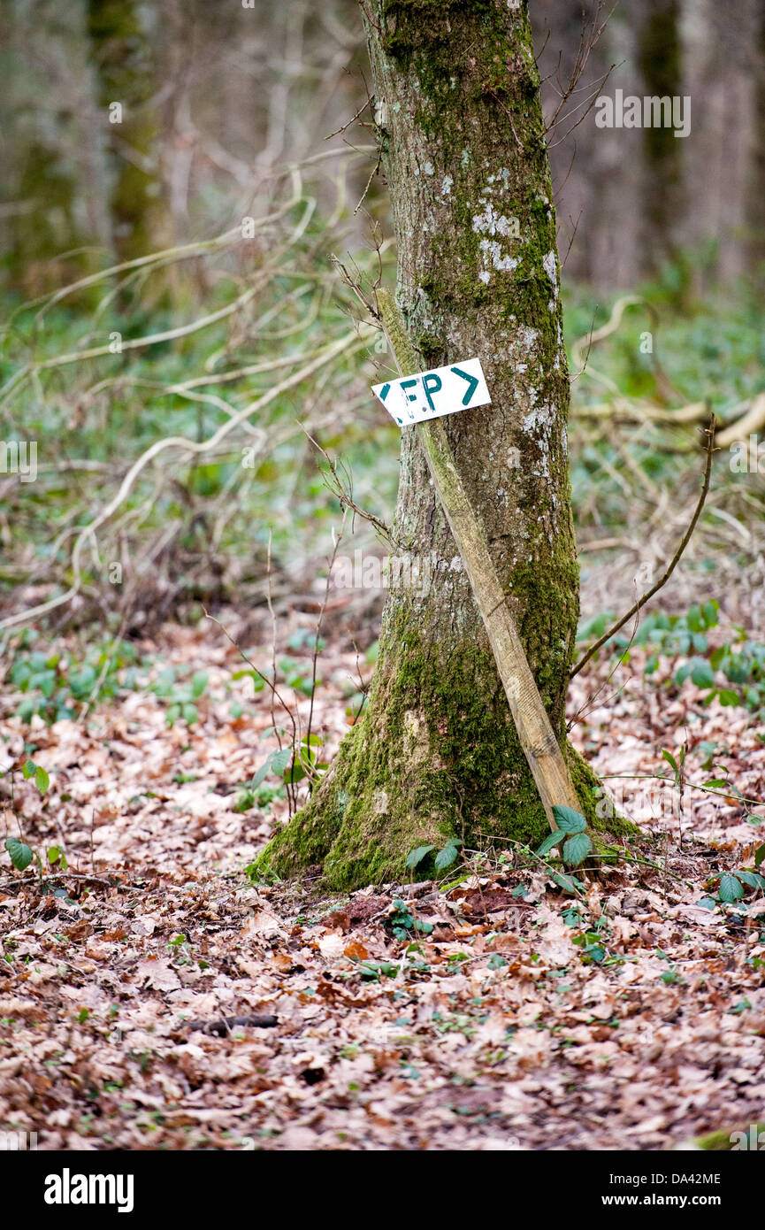Broken foopath sign hi-res stock photography and images - Alamy