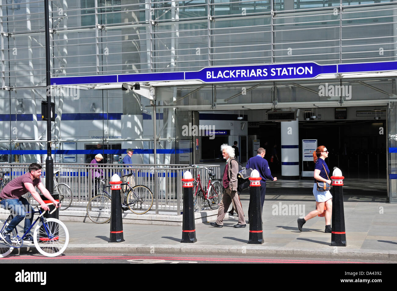 London, England, UK. Blackfriars Station entrance (underground Stock ...