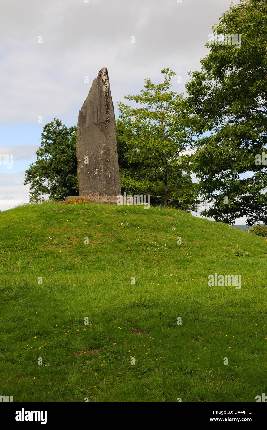 Memorial stone to Prince Llywelyn ap Gruffydd last native prince of ...