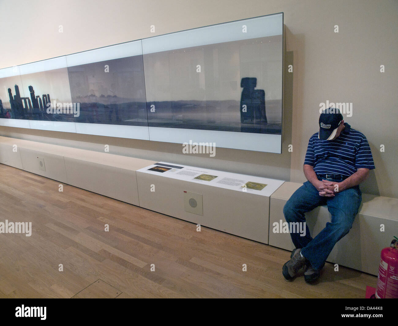 A visitor to the British Museum takes a rest Stock Photo - Alamy