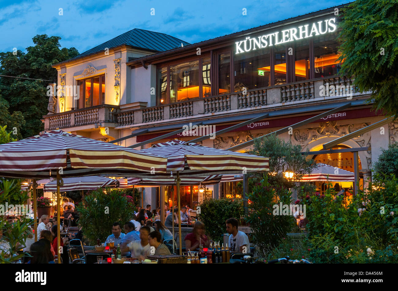 Kunstlerhaus am Lenbachplatz, Munich, Bavaria, Germany Stock Photo - Alamy