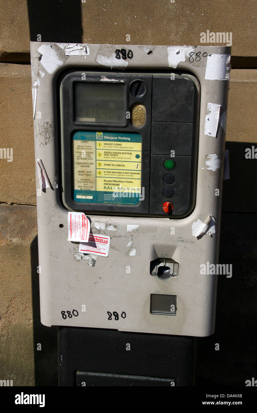Pay machine display ticket hi-res stock photography and images - Alamy