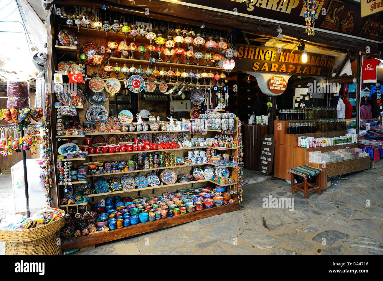 Greek shops hi-res stock photography and images - Alamy