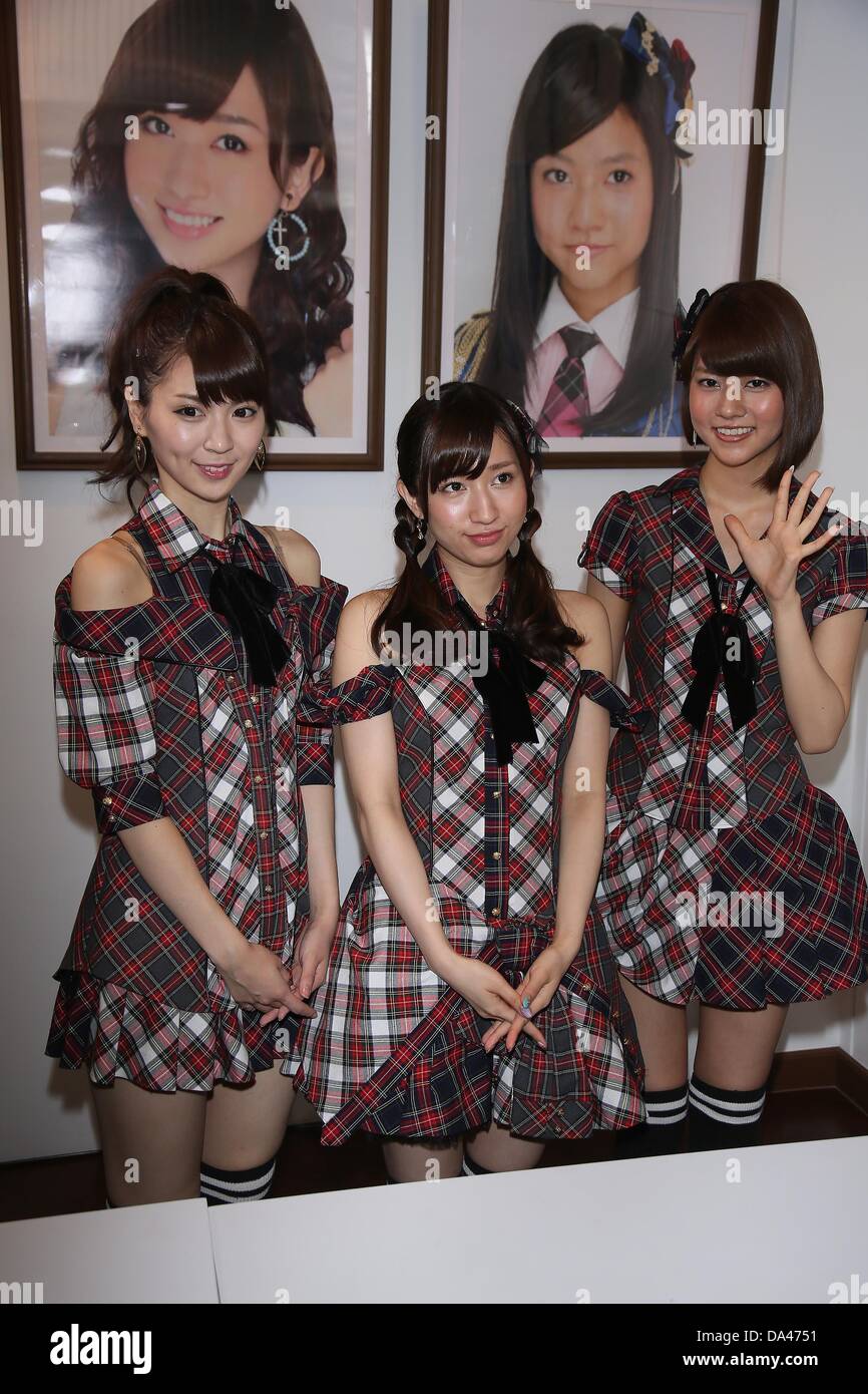 AKB48 member Kikuchi Ayaka, Katayama Haruka and Abe Maria held handshaking activity for fans in ...