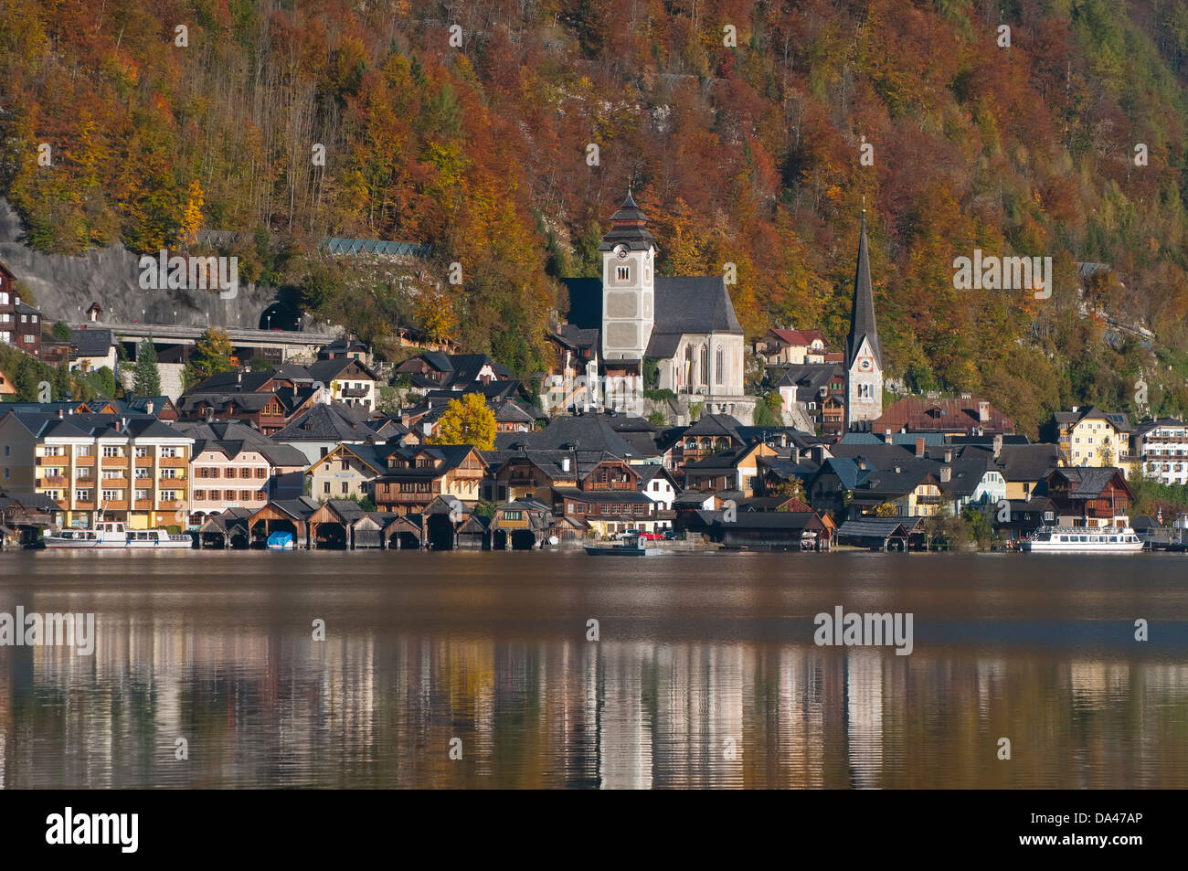 Hallstatt austria autumn hi-res stock photography and images - Alamy