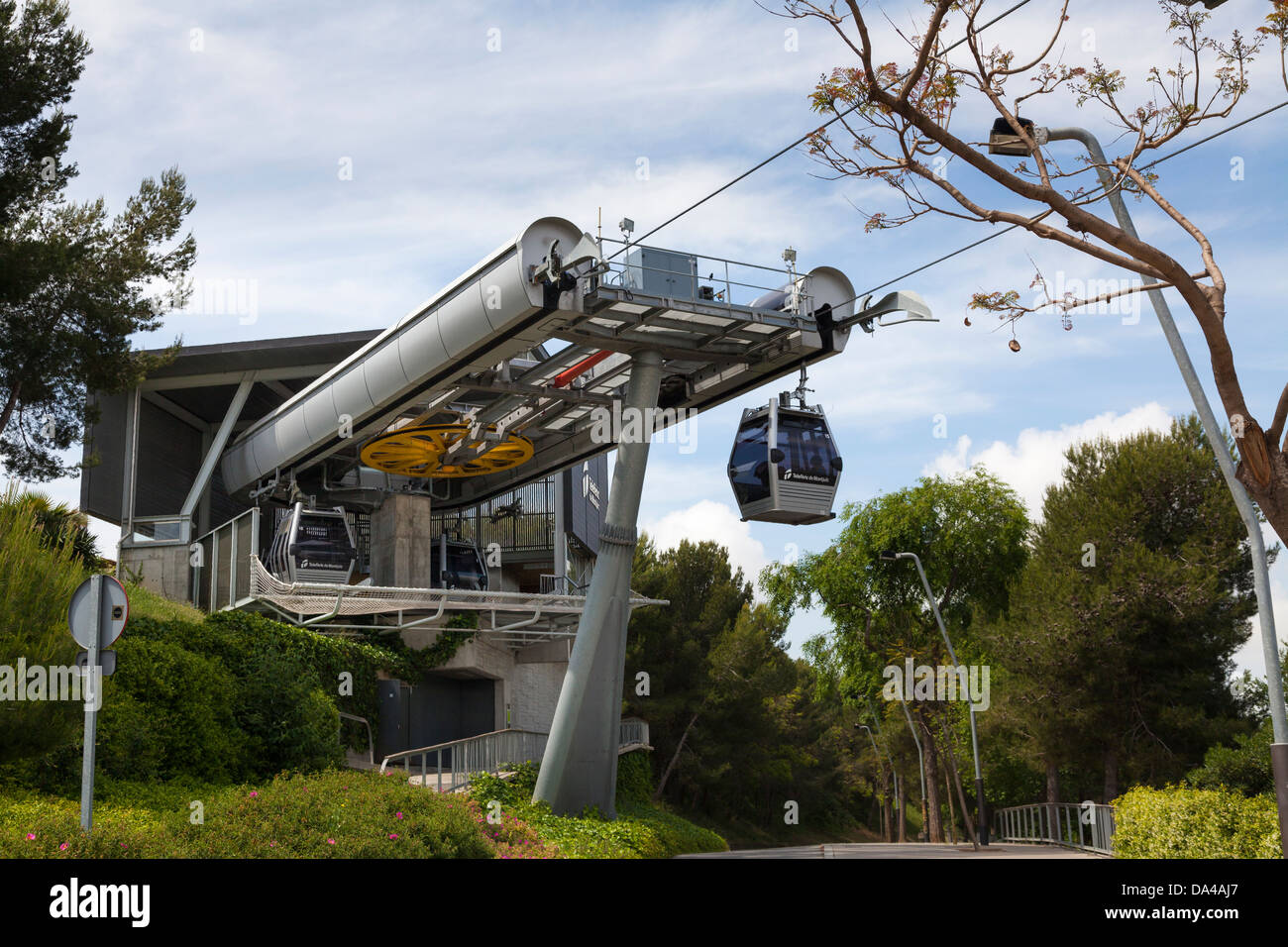 Cable car terminal station hi-res stock photography and images - Alamy