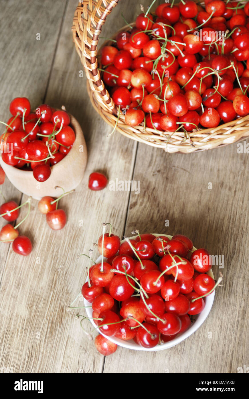 Bright bunch of cherries hi-res stock photography and images - Alamy