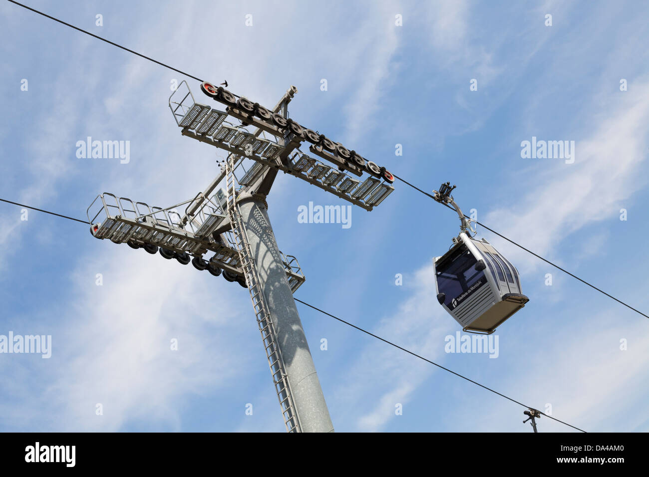 Car tower hi-res stock photography and images - Alamy