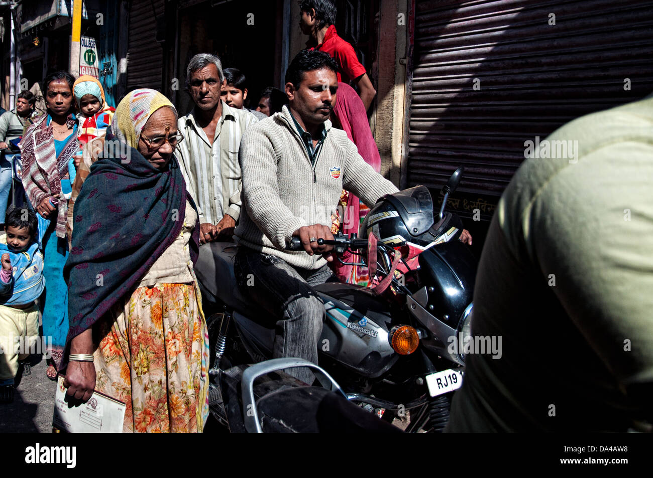 Crowded street in the old town of Jodhpur, Rajasthan, India Stock Photo ...