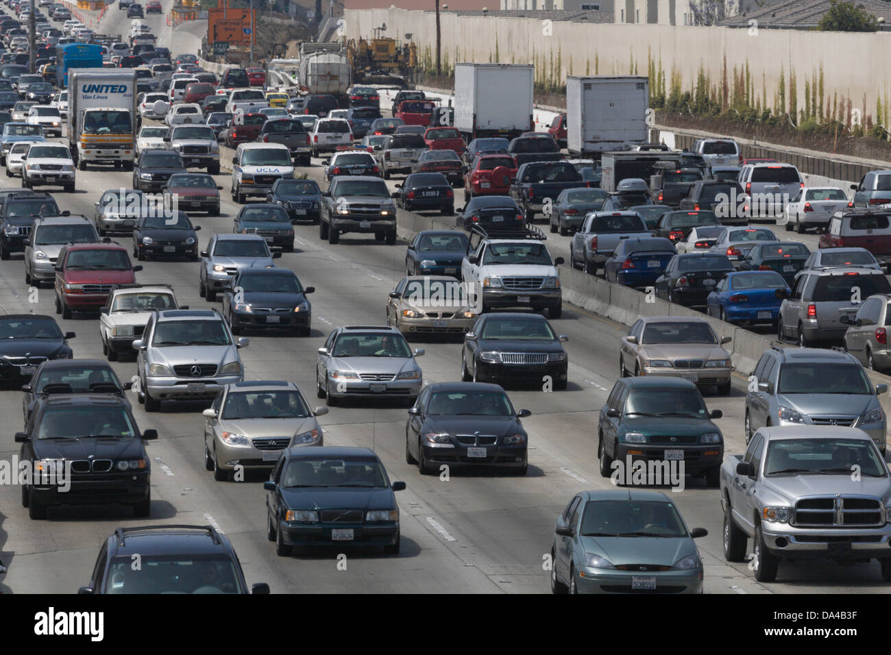 LOS ANGELES, CA – MAY 25: Freeway traffic heading north - south on the ...