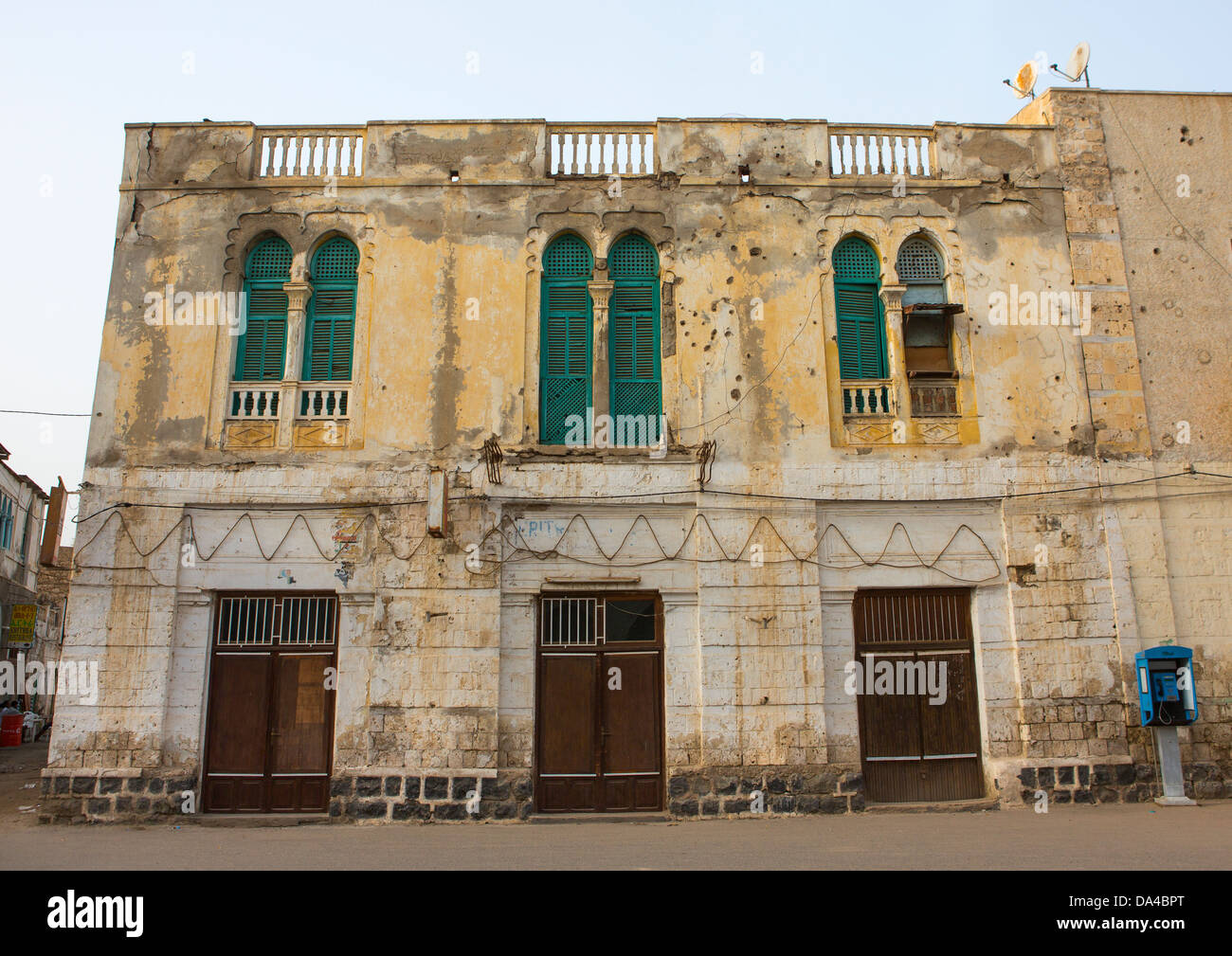 Colonial building massawa eritrea hi-res stock photography and images ...
