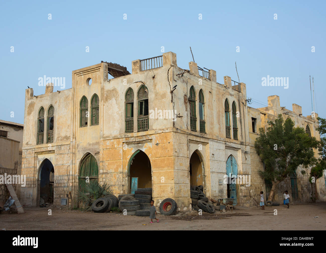 Colonial building massawa eritrea hi-res stock photography and images ...