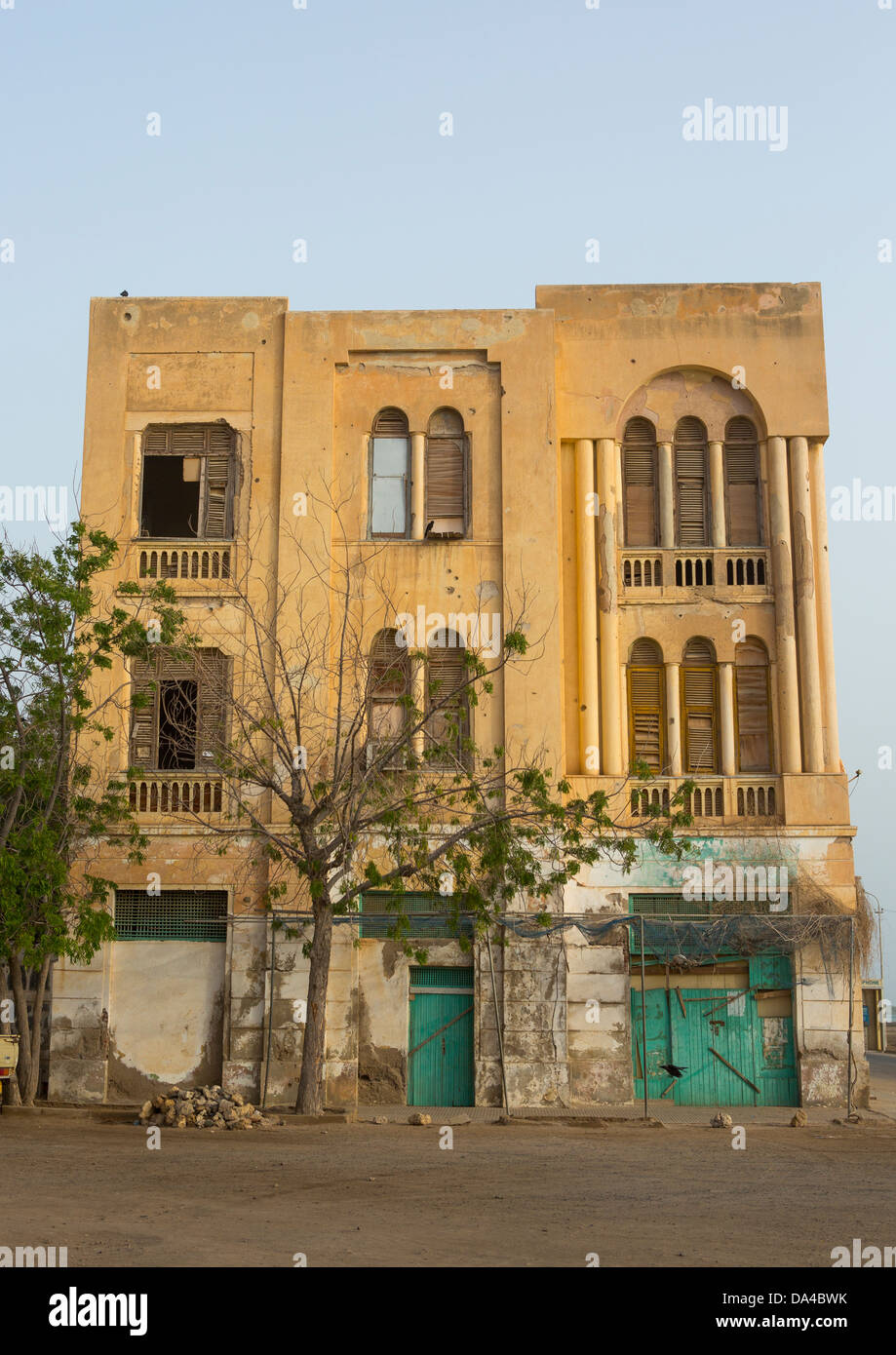 Colonial building massawa eritrea hi-res stock photography and images ...