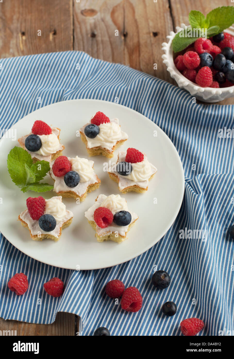 Pastry berries hi-res stock photography and images - Alamy