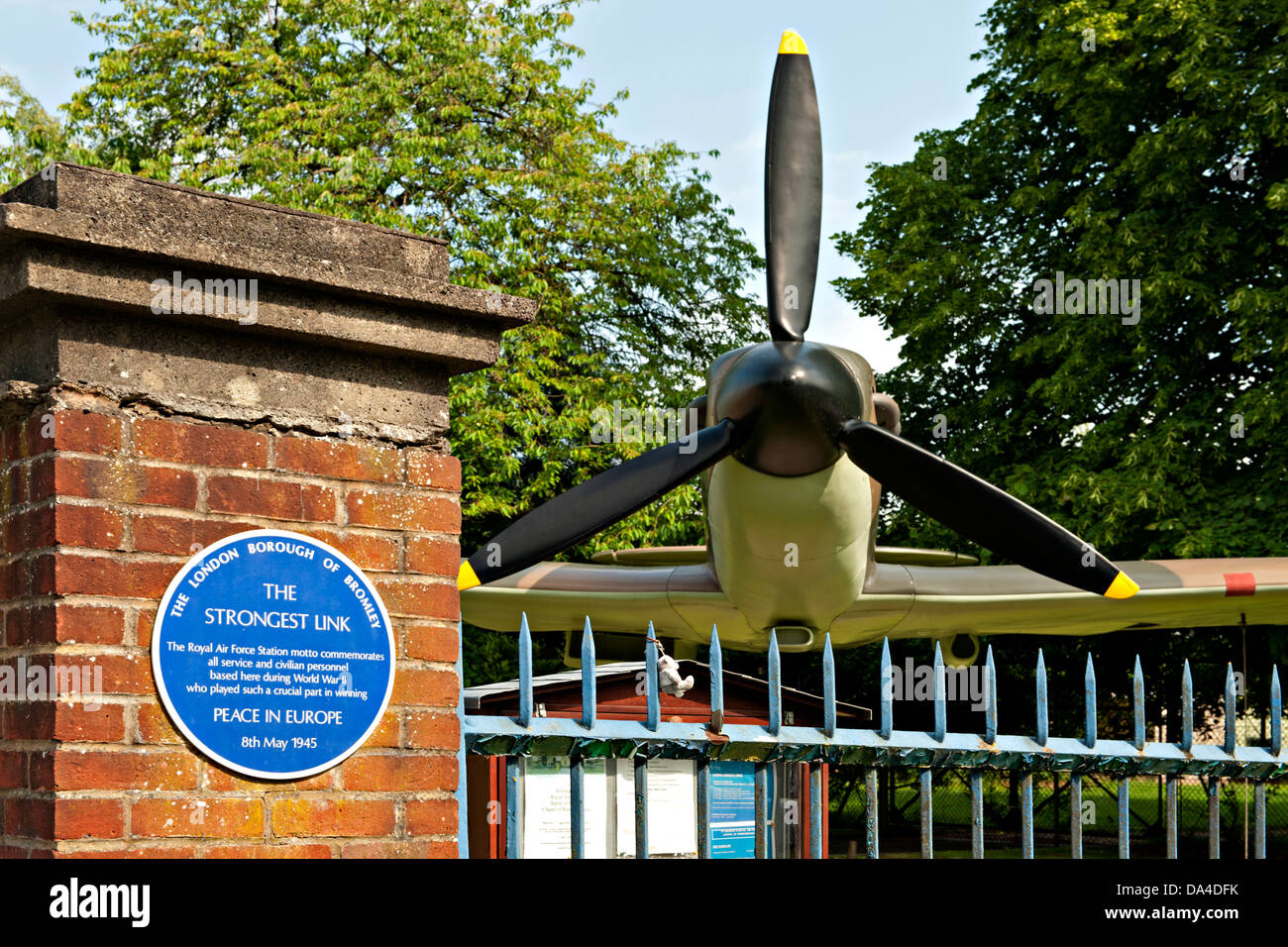 A Replica Spitfire Mk1A no K9998 at the entrance to St. George's Chapel ...