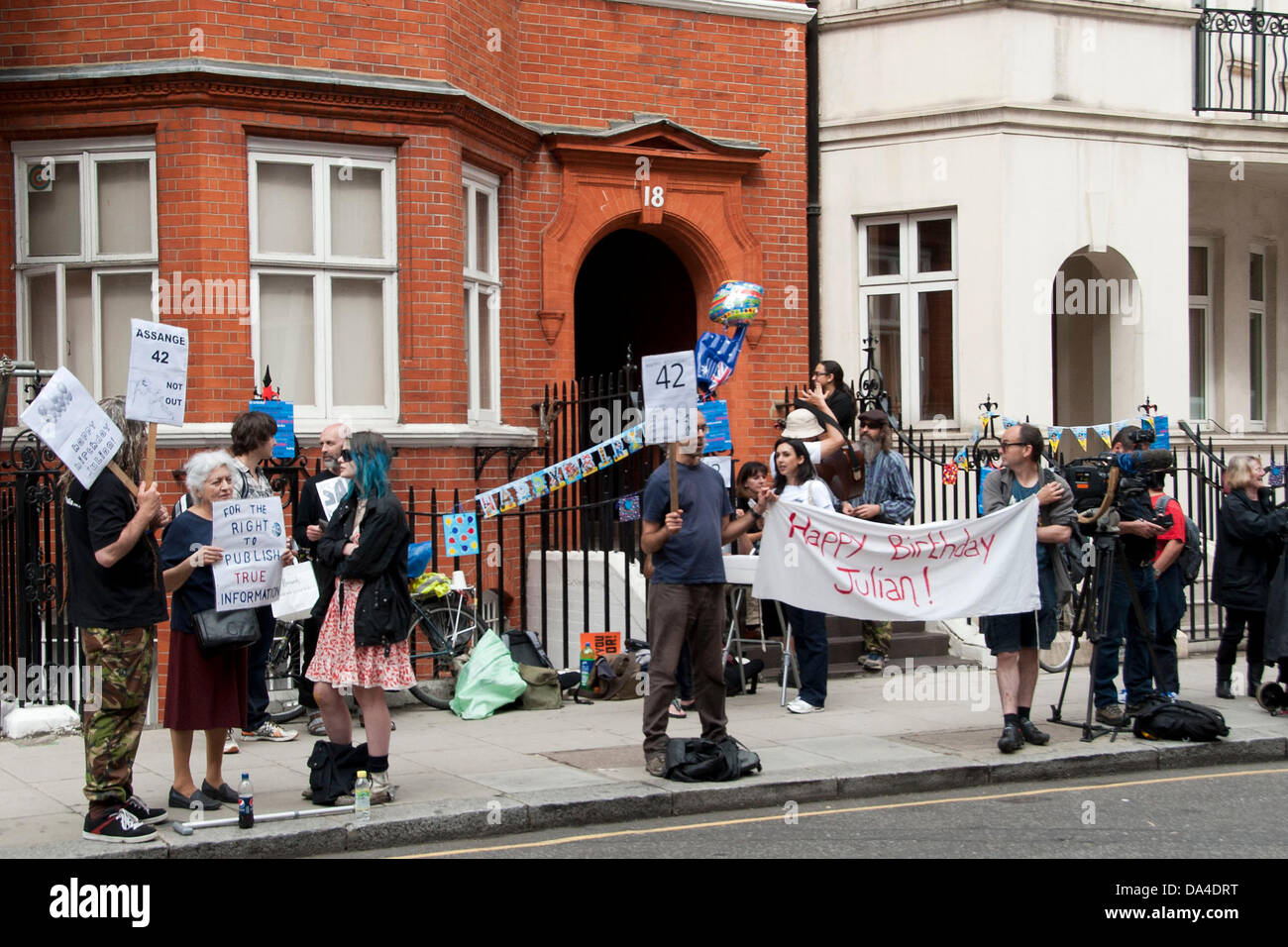 Ecuadorian party hi-res stock photography and images - Alamy