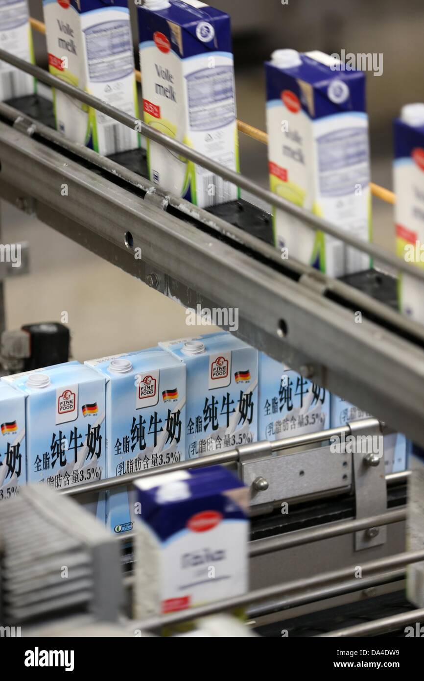 Milk production cartons hi-res stock photography and images - Alamy