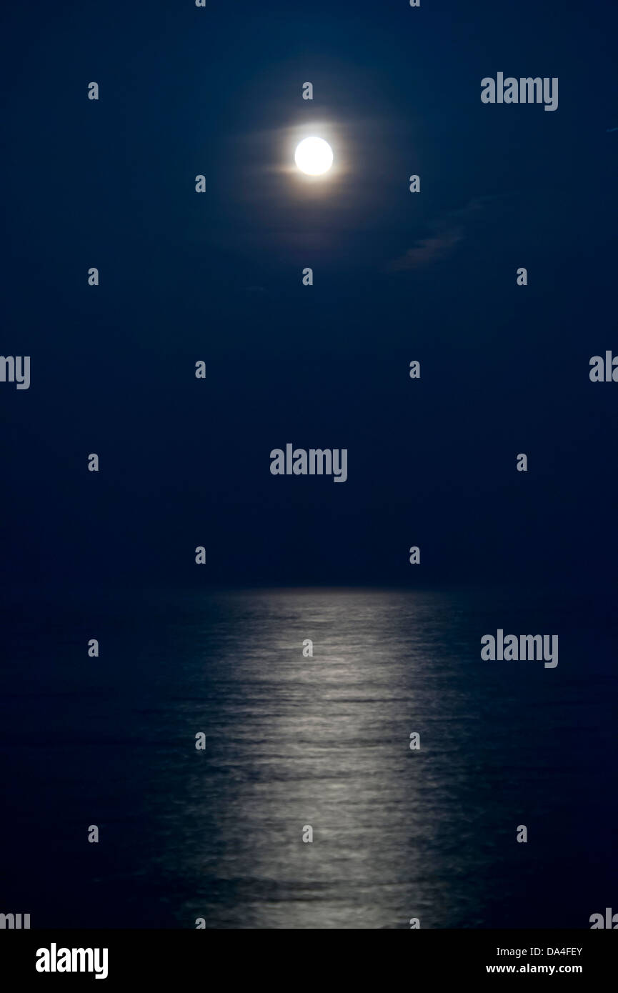 Moonbeam on lake Ontario Stock Photo - Alamy