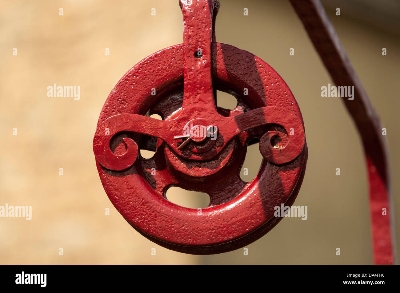 Antique pulley hi-res stock photography and images - Alamy