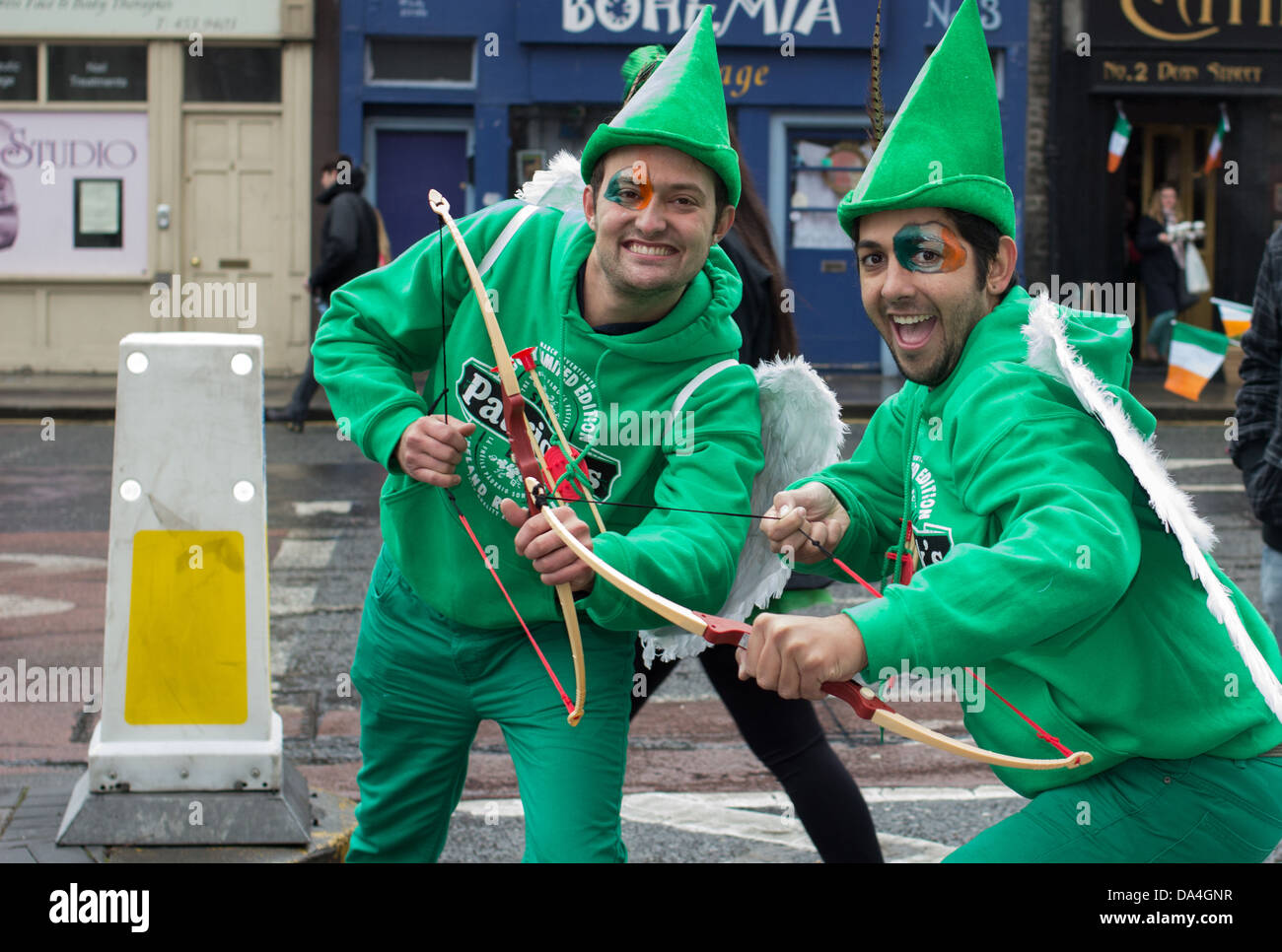 All male spectators hi-res stock photography and images - Alamy