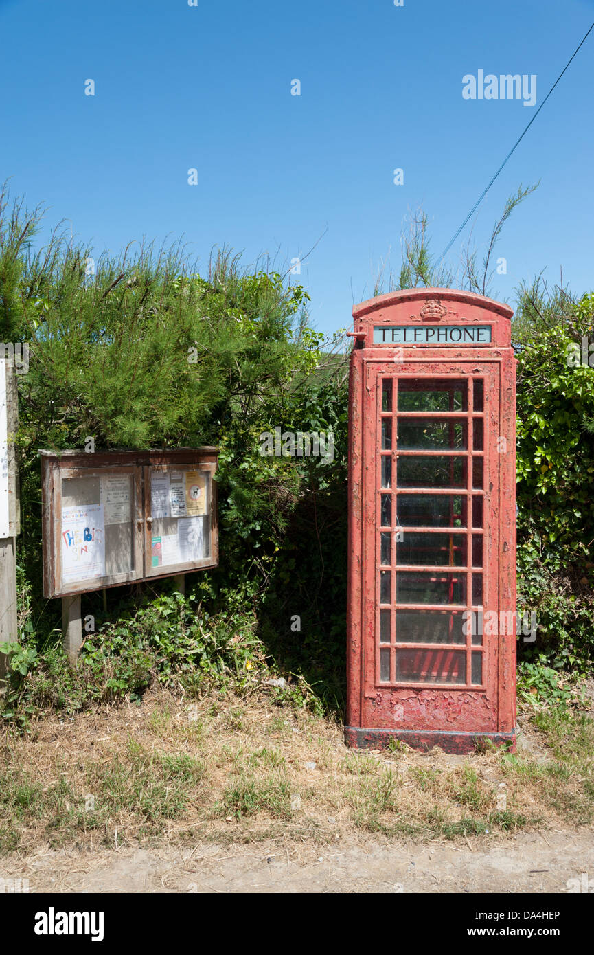 Traditional red telephone box hi-res stock photography and images - Alamy