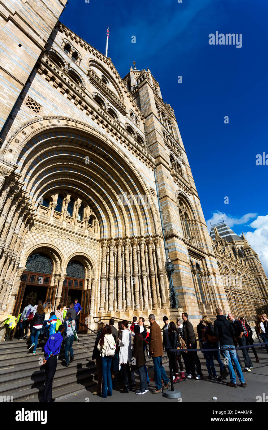 British museum london exterior hi-res stock photography and images - Alamy
