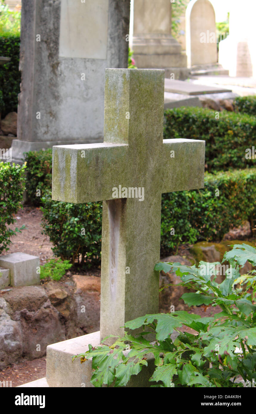Old cross gravestone in a graveyard Stock Photo - Alamy