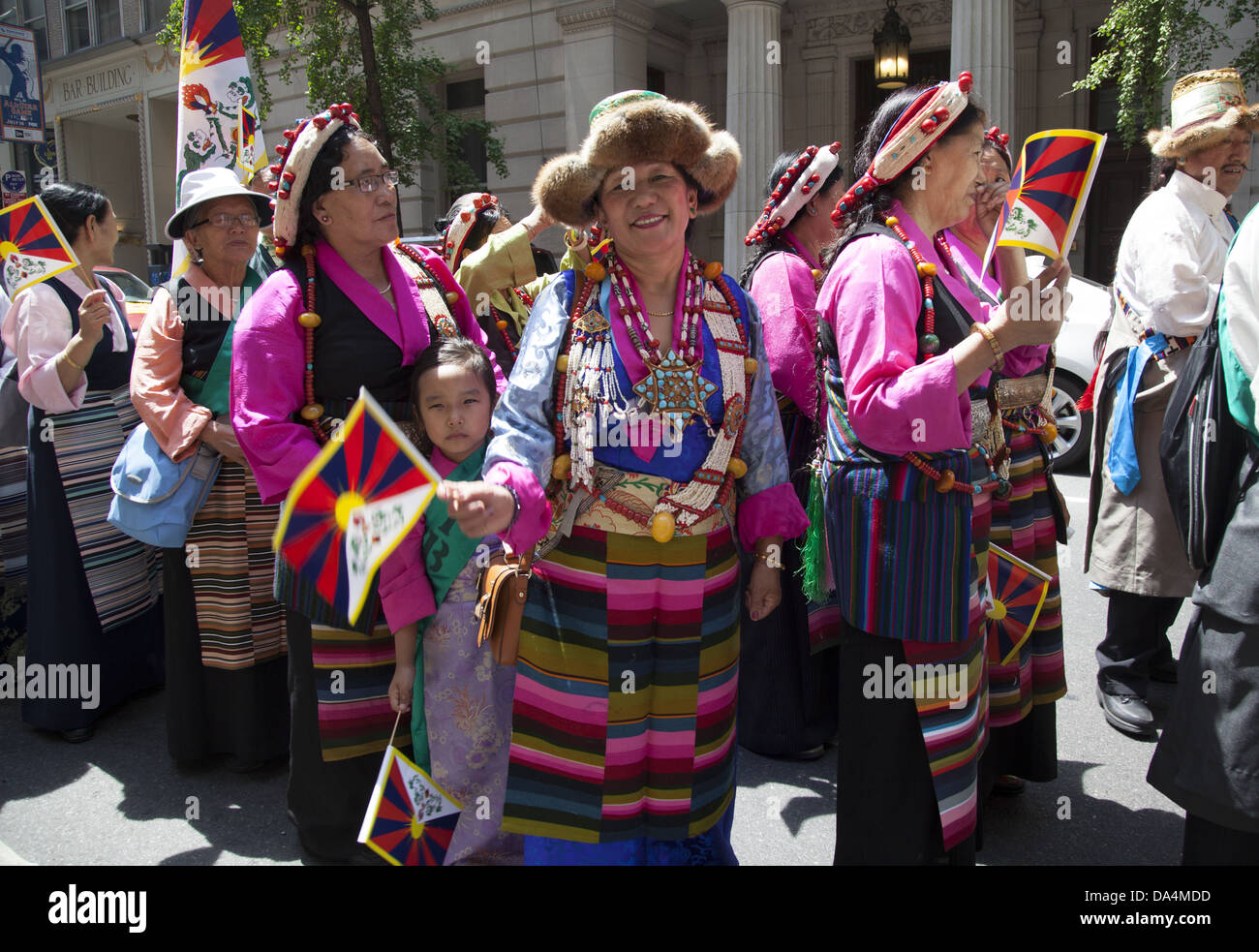 Tibetan americans hi-res stock photography and images - Alamy