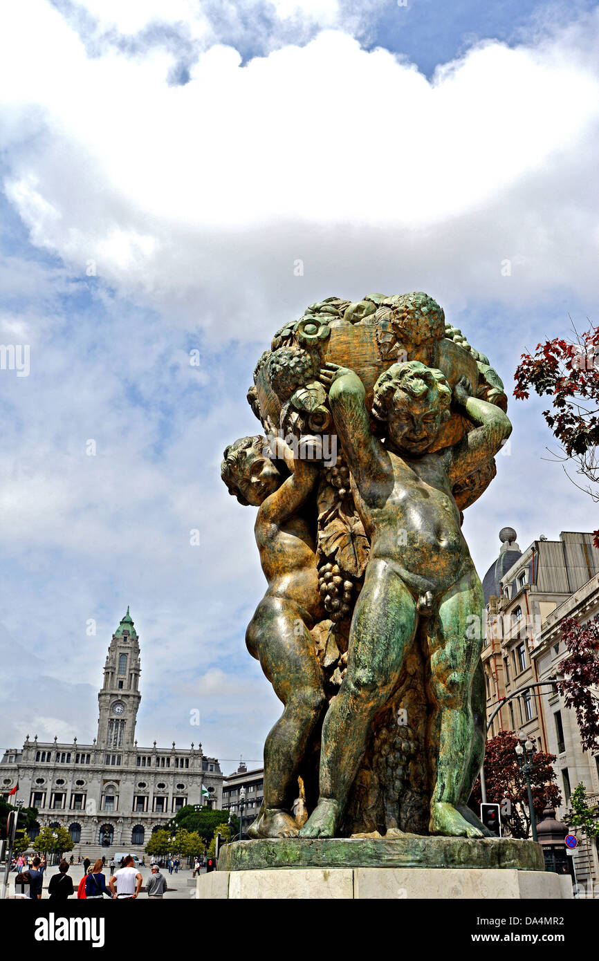 Boys town statue hi-res stock photography and images - Alamy