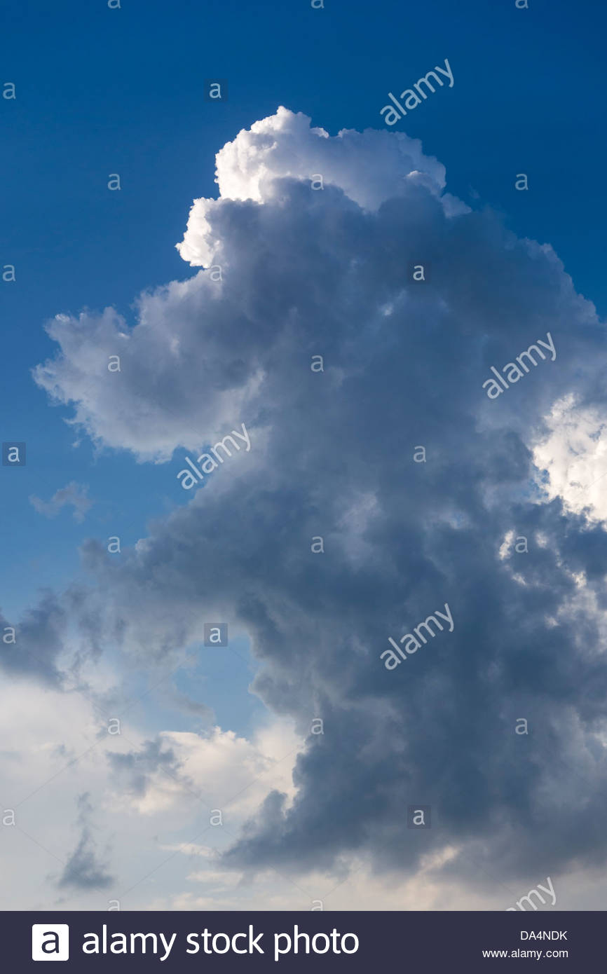 Towering Cumulus Clouds Stock Photos & Towering Cumulus Clouds Stock ...