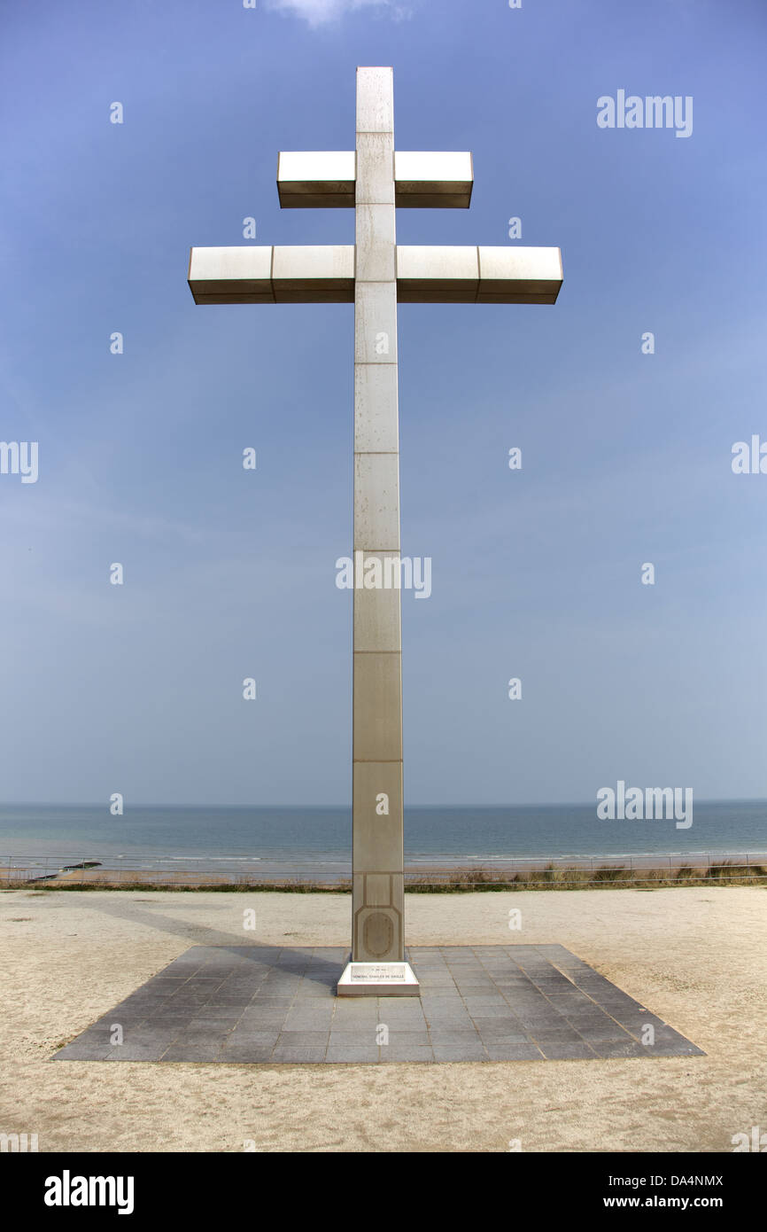 The Cross of Lorraine monument at Juno Beach, Normandy Stock Photo - Alamy