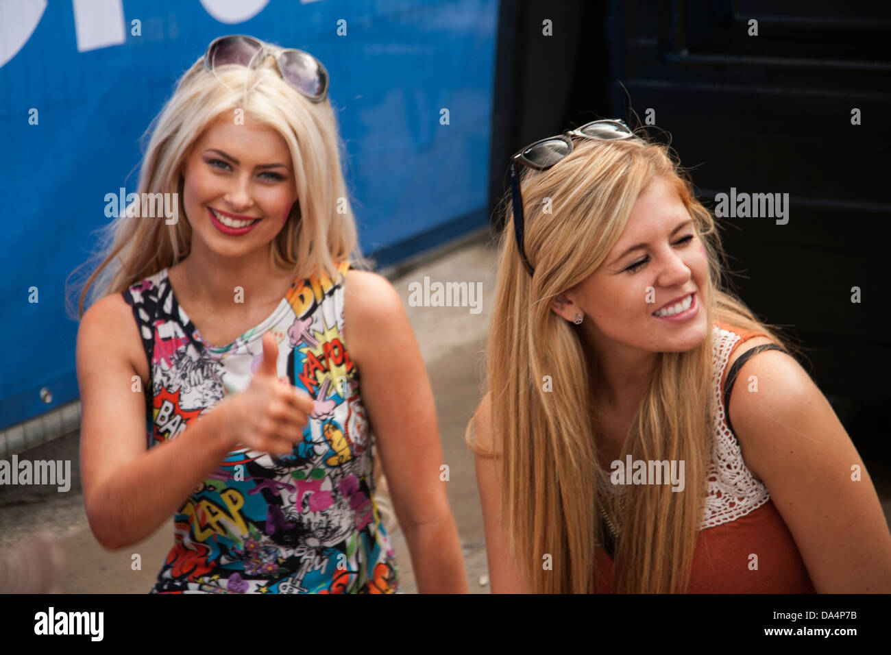 Gay girls hi-res stock photography and images - Alamy