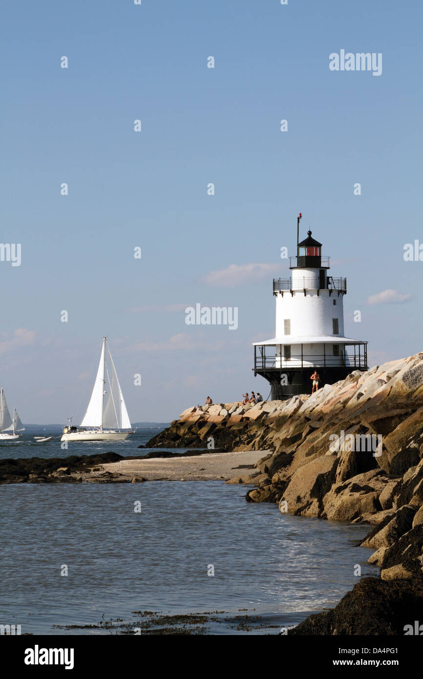 Portland maine harbor boats hi-res stock photography and images - Alamy