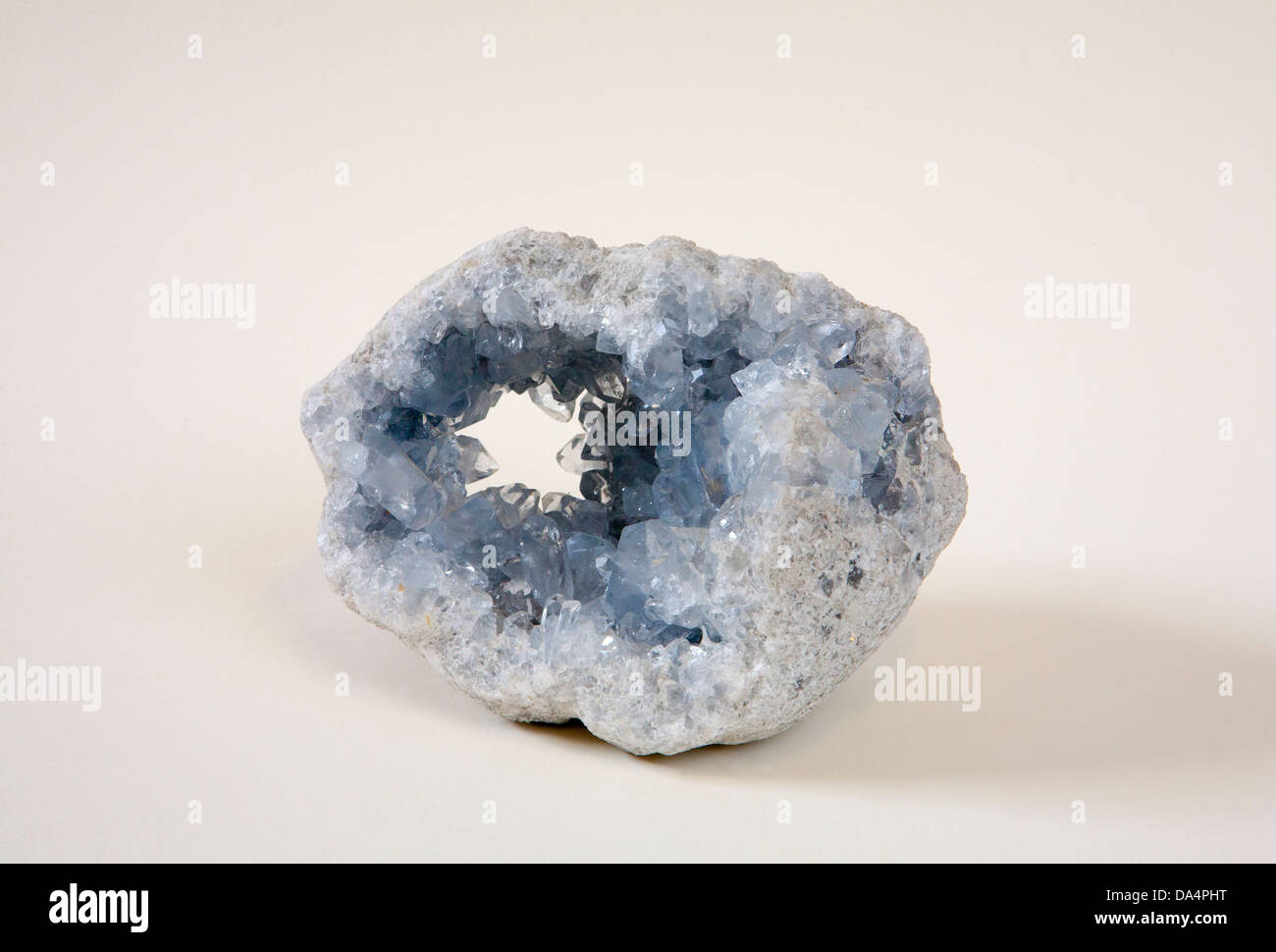 gem quartz stone rock macro jewel quartz geologic semiprecious rose ...