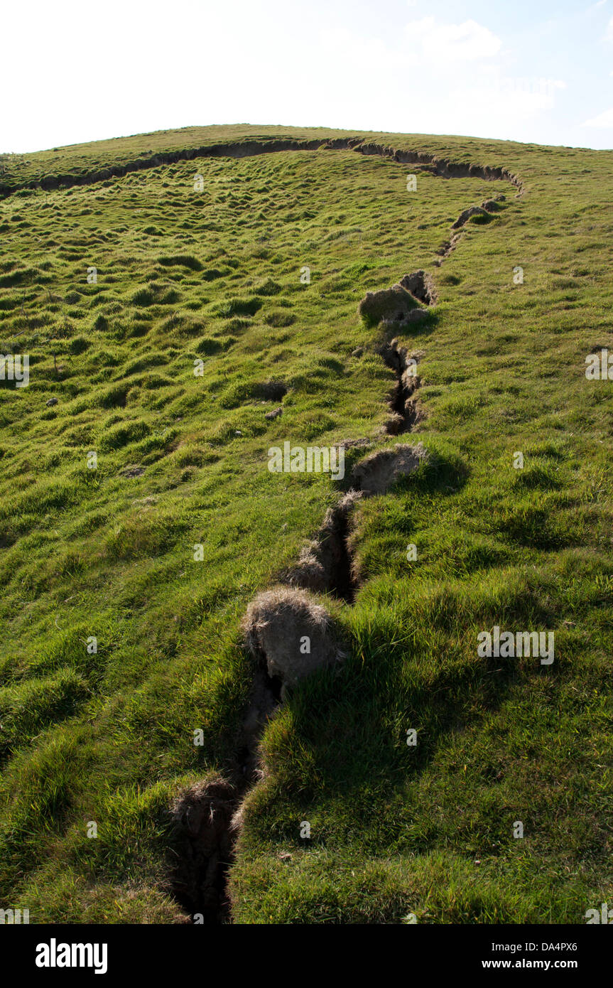 Cracks in clifftops hi-res stock photography and images - Alamy