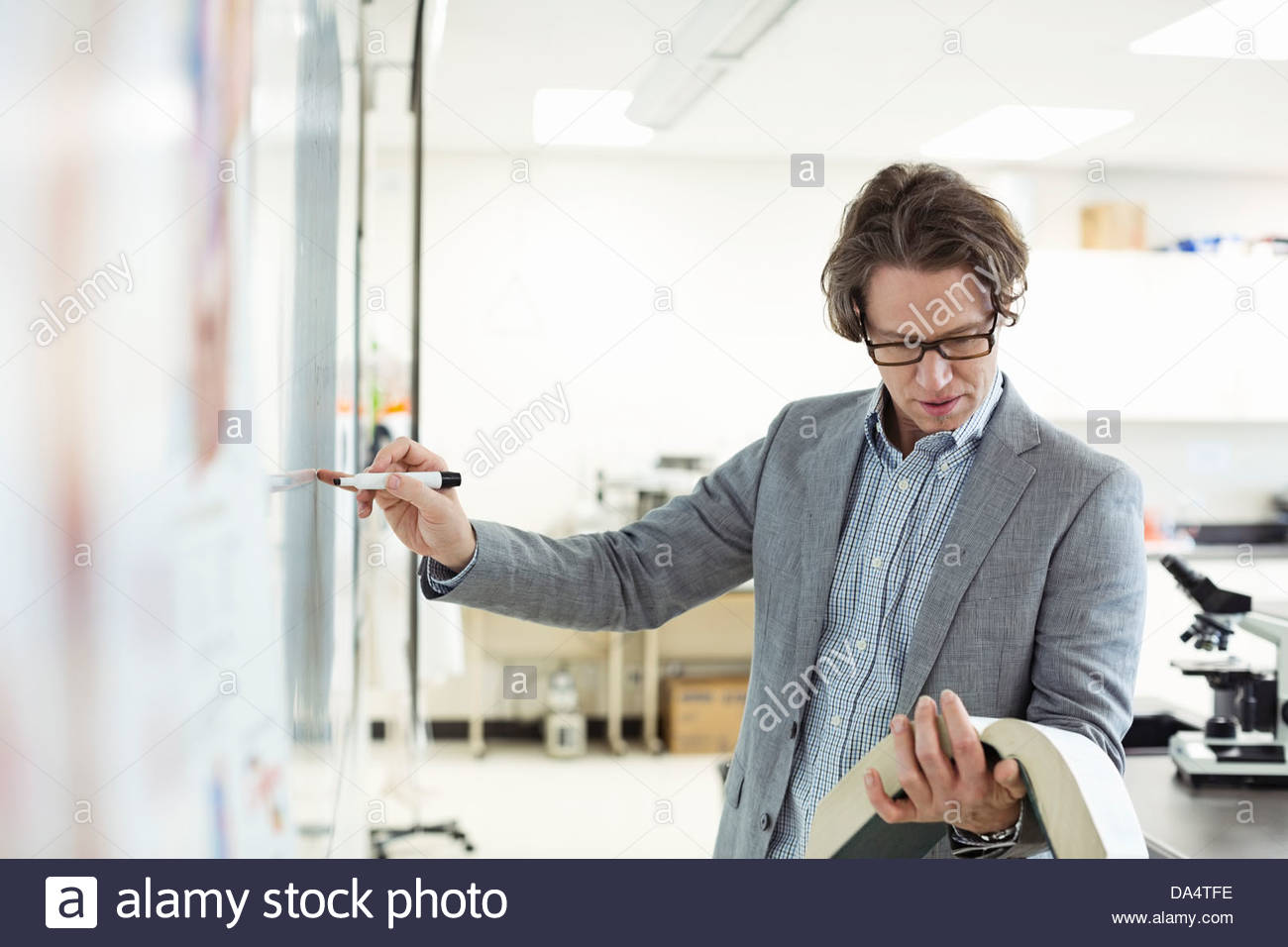 Lab marker hi-res stock photography and images - Alamy