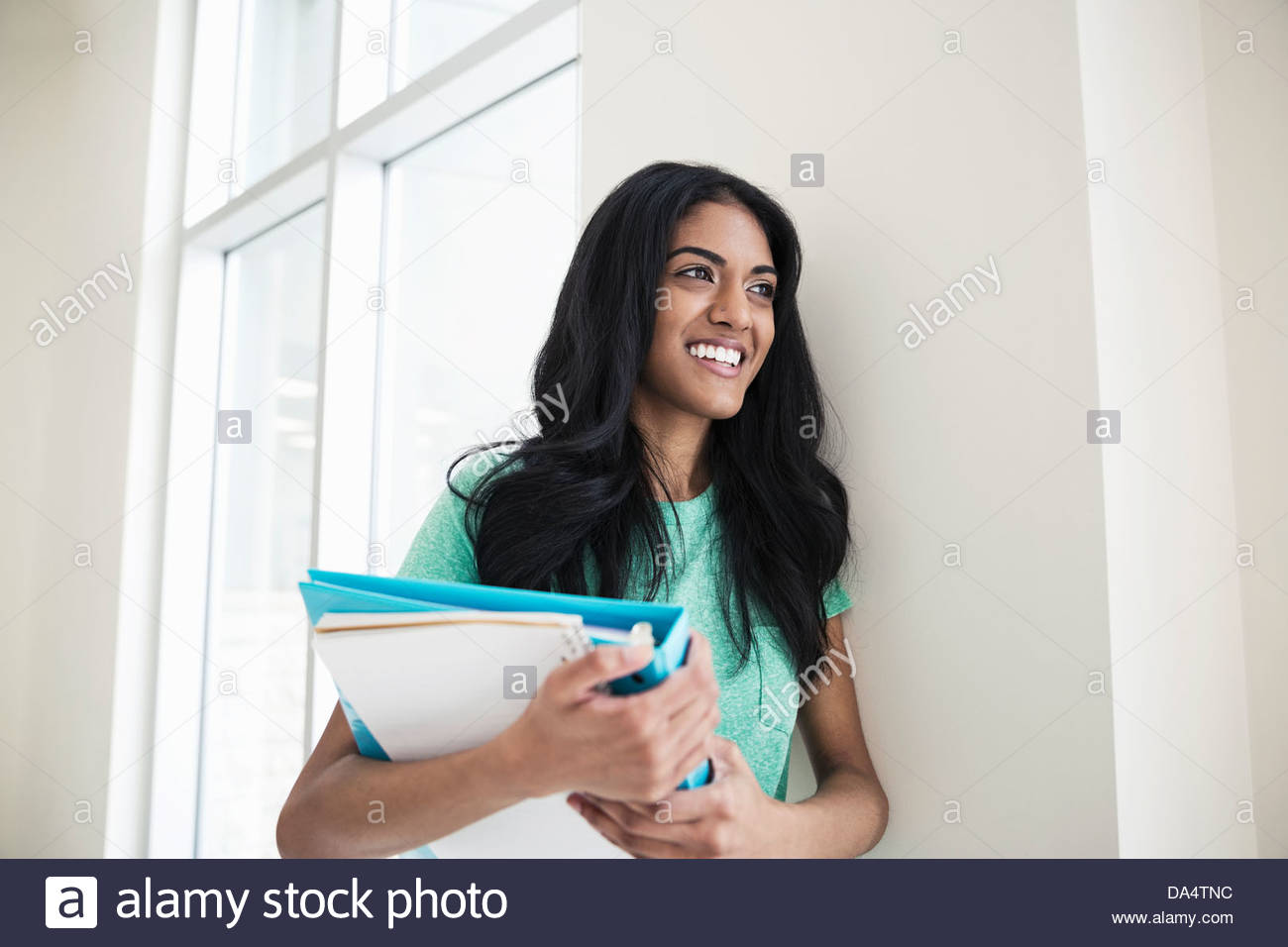 Women with ring binder hi-res stock photography and images - Alamy