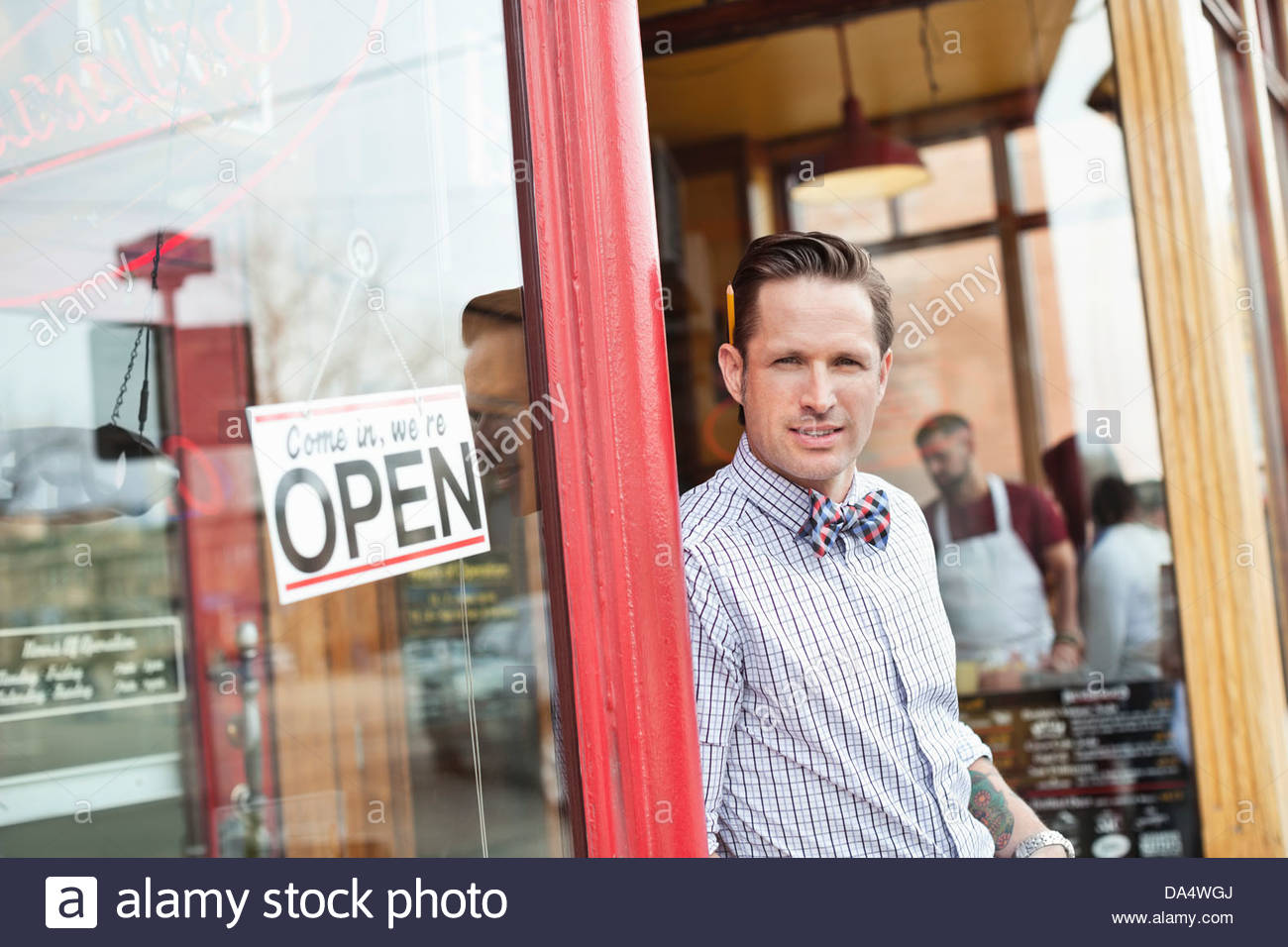 Window in diner hi-res stock photography and images - Alamy