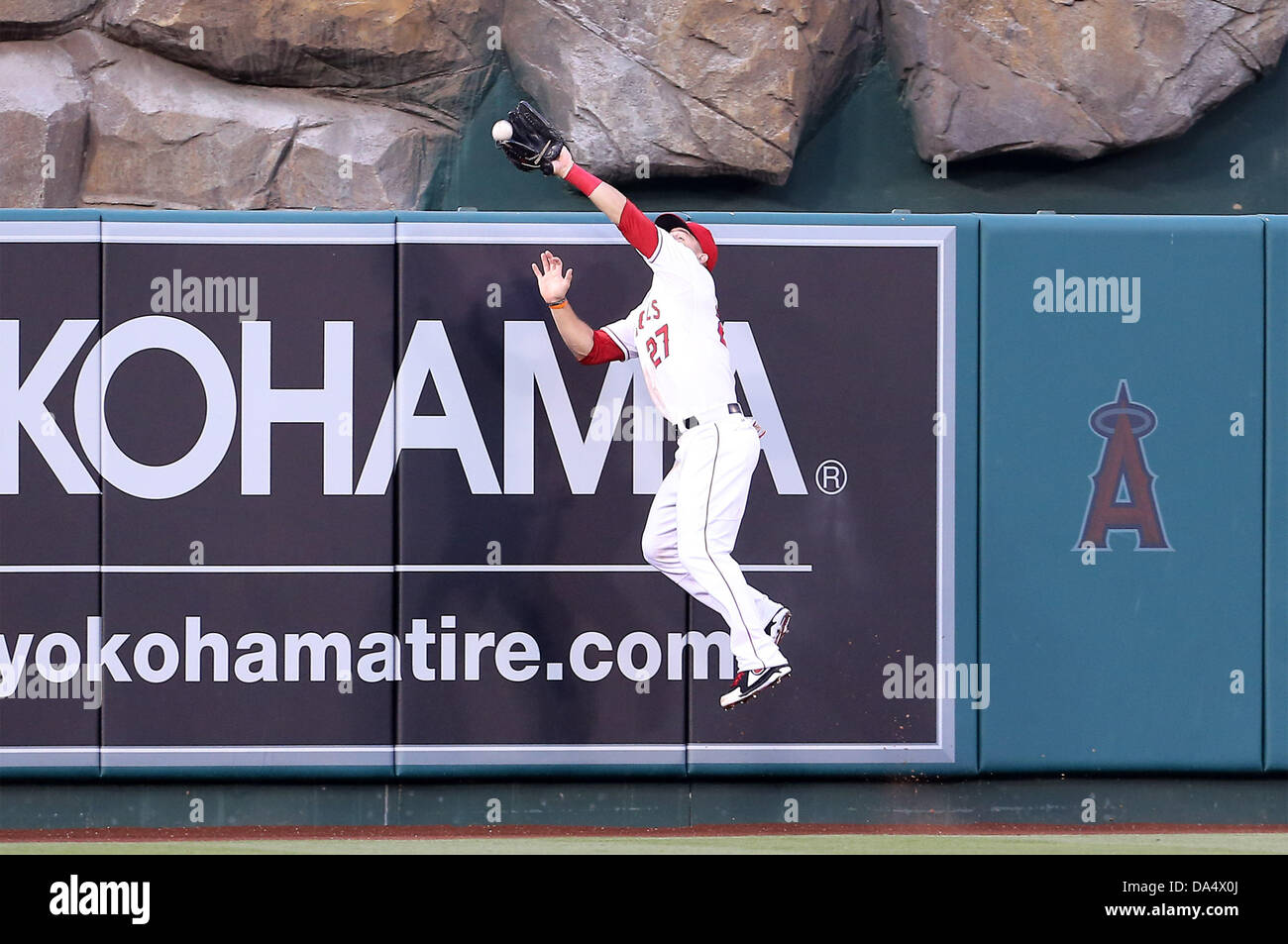 Ball over fence hi-res stock photography and images - Alamy
