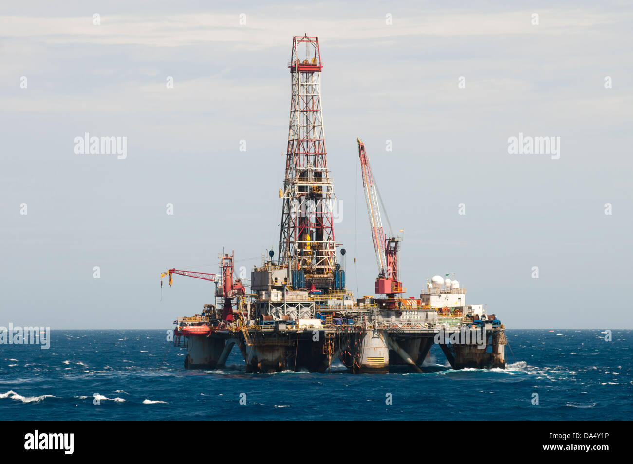 Falcon 100 oil drilling rig hi-res stock photography and images - Alamy
