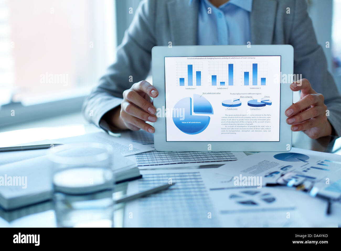 Businesswoman presenting graph hi-res stock photography and images - Alamy