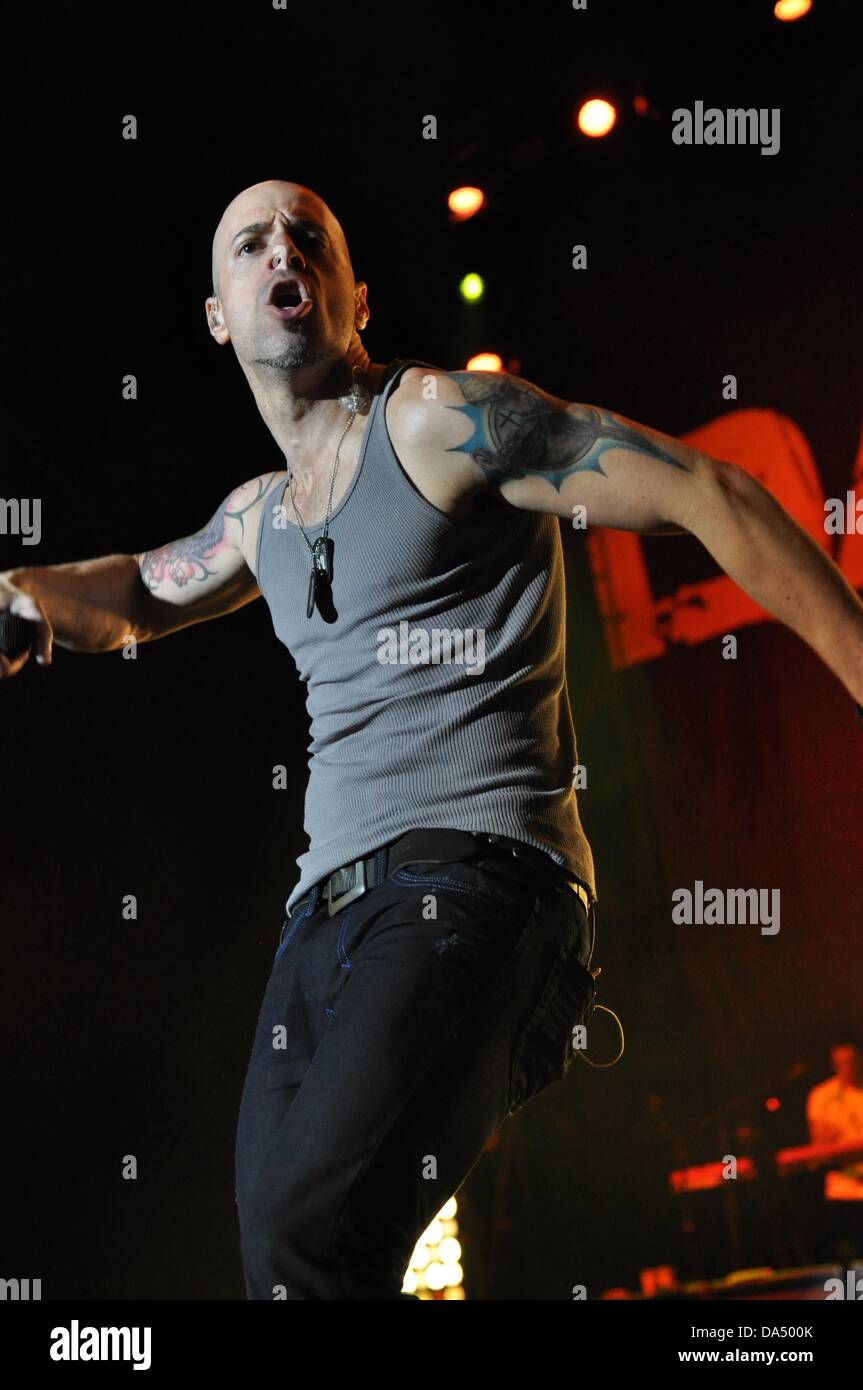 Raleigh, North Carolina, USA. 3rd July, 2013. Singer CHRIS DAUGHTRY ...