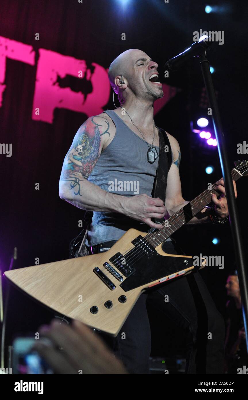 Raleigh, North Carolina, USA. 3rd July, 2013. Singer CHRIS DAUGHTRY ...