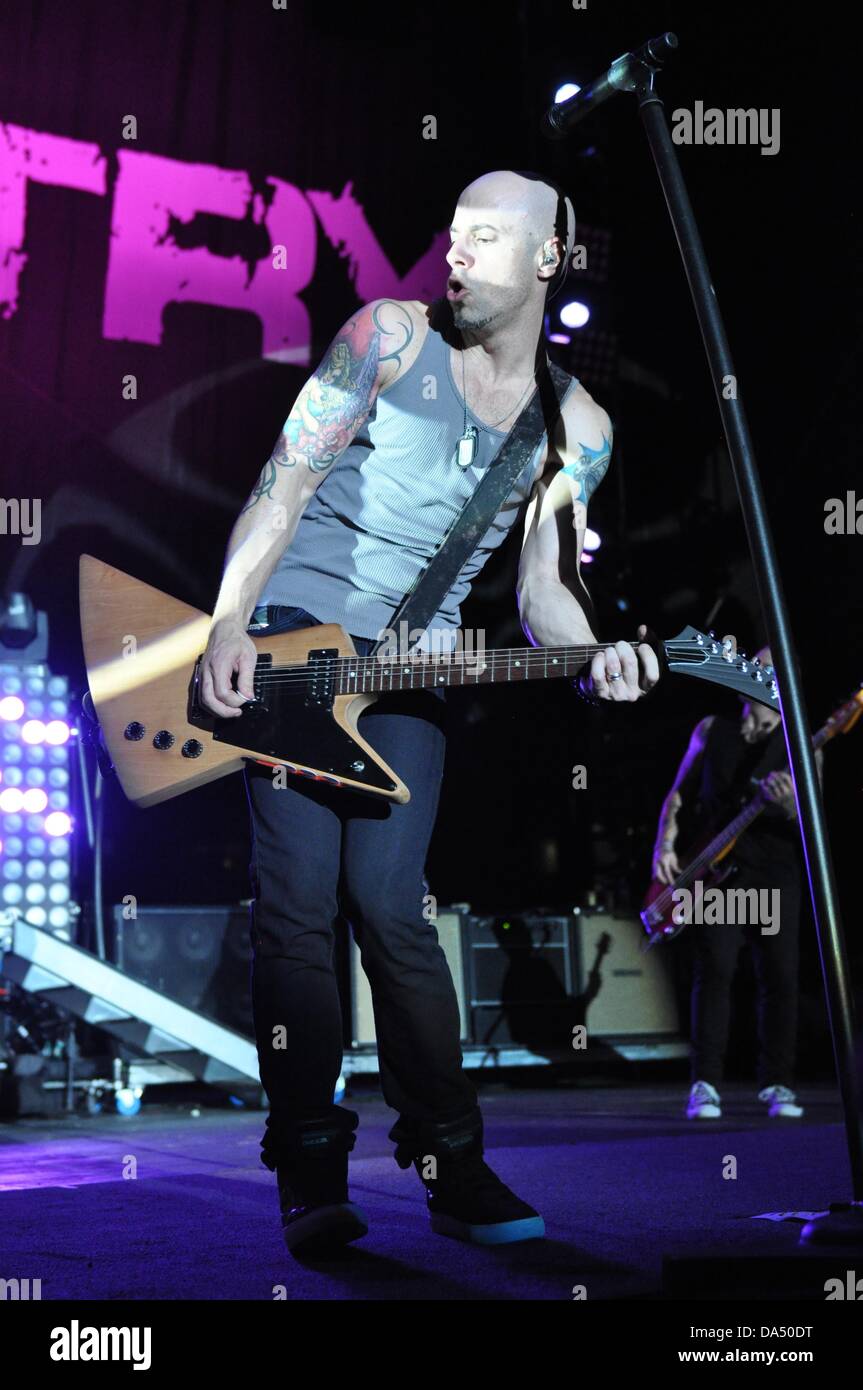 Raleigh, North Carolina, USA. 3rd July, 2013. Singer CHRIS DAUGHTRY ...