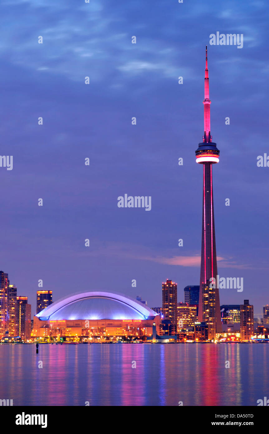 Toronto view at night hi-res stock photography and images - Alamy
