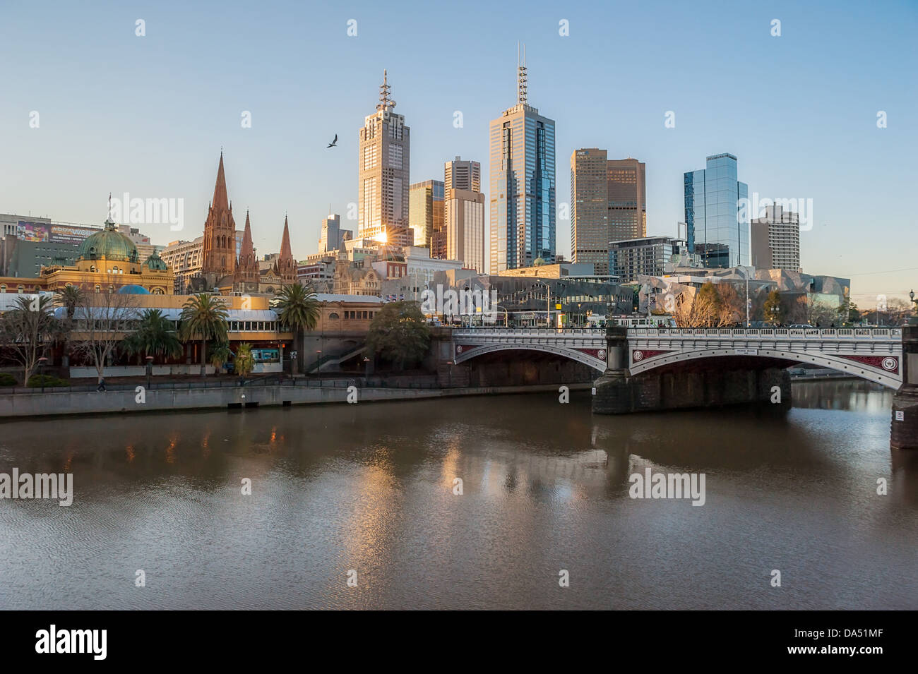 Melbourne city centre center yarra hi-res stock photography and images ...
