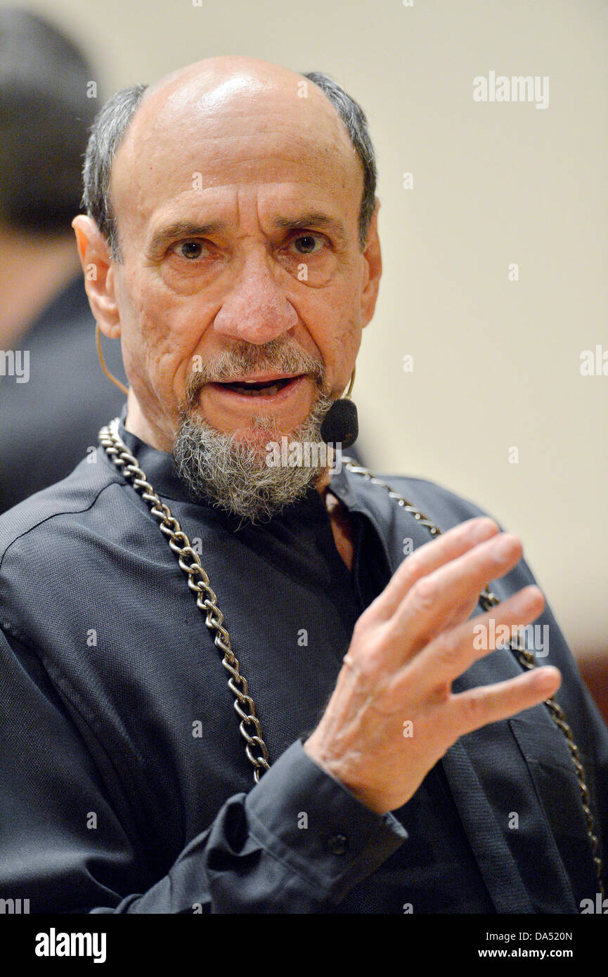 Fahrid murray abraham hi-res stock photography and images - Alamy