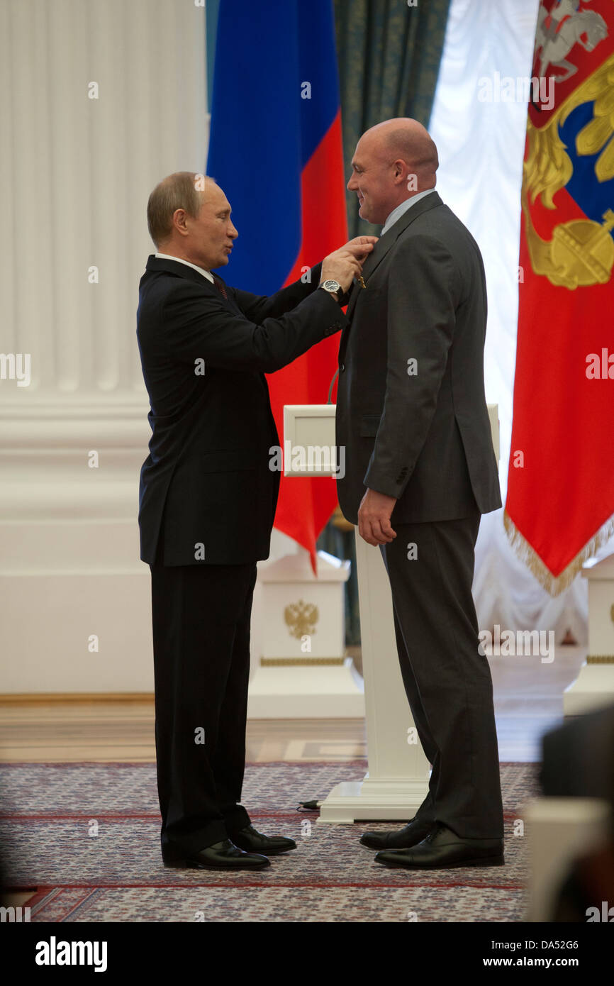 Dutch astronaut Andre Kuipers receives Order of Friendship from Russian ...