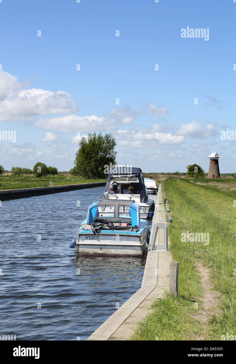 Edge of the broad hi-res stock photography and images - Alamy